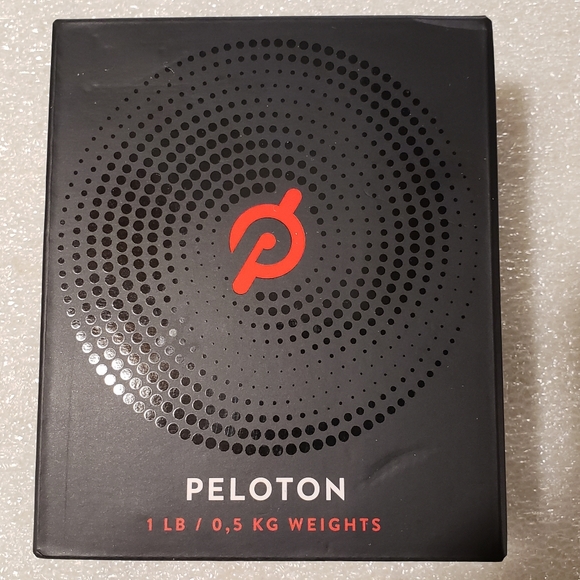 Peloton | Other | Nwt Peloton Box Of Two Lb Dumbbells Hand Weights ...